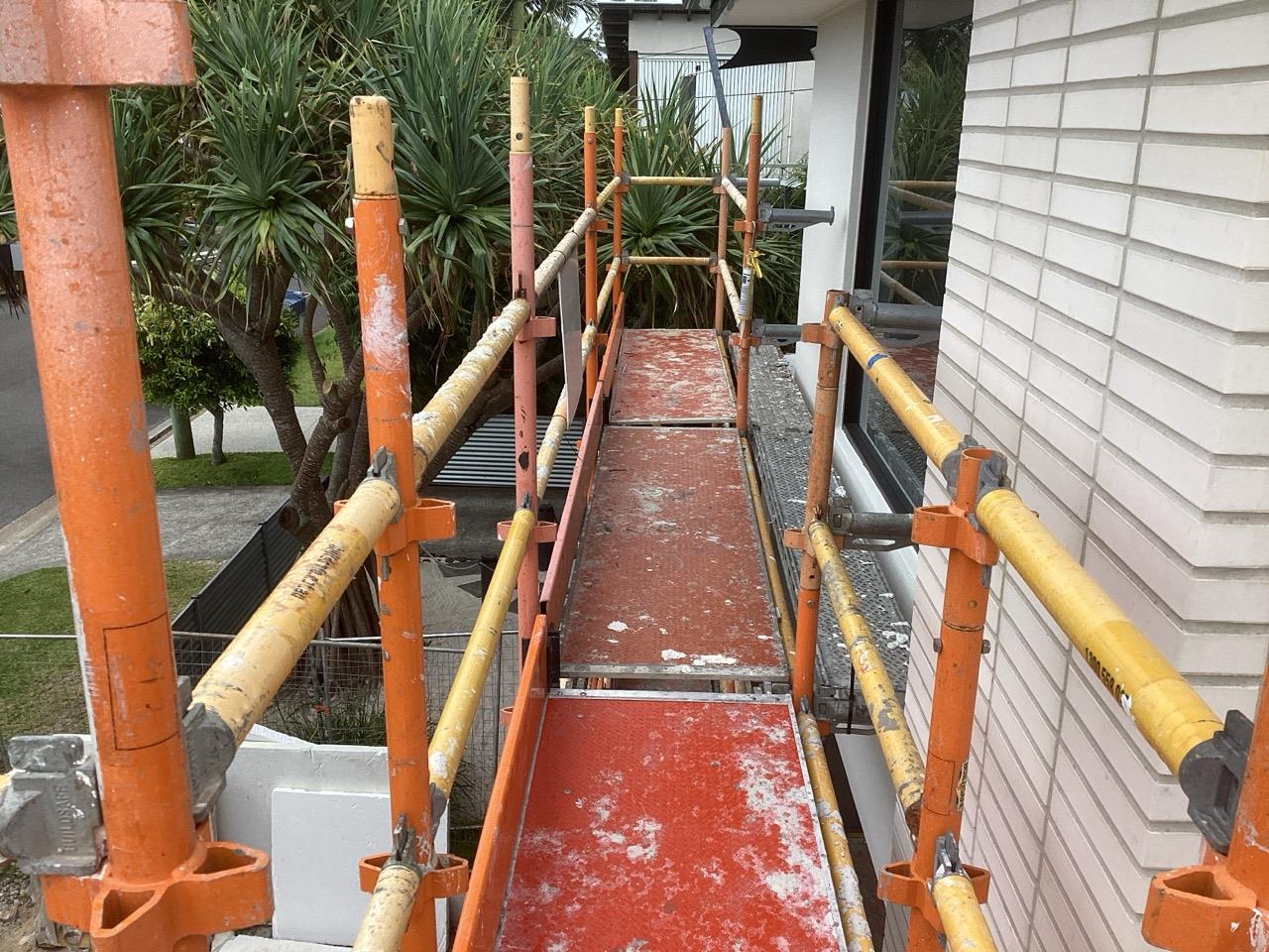 Has the roof rail been adjusted to install on roof components?